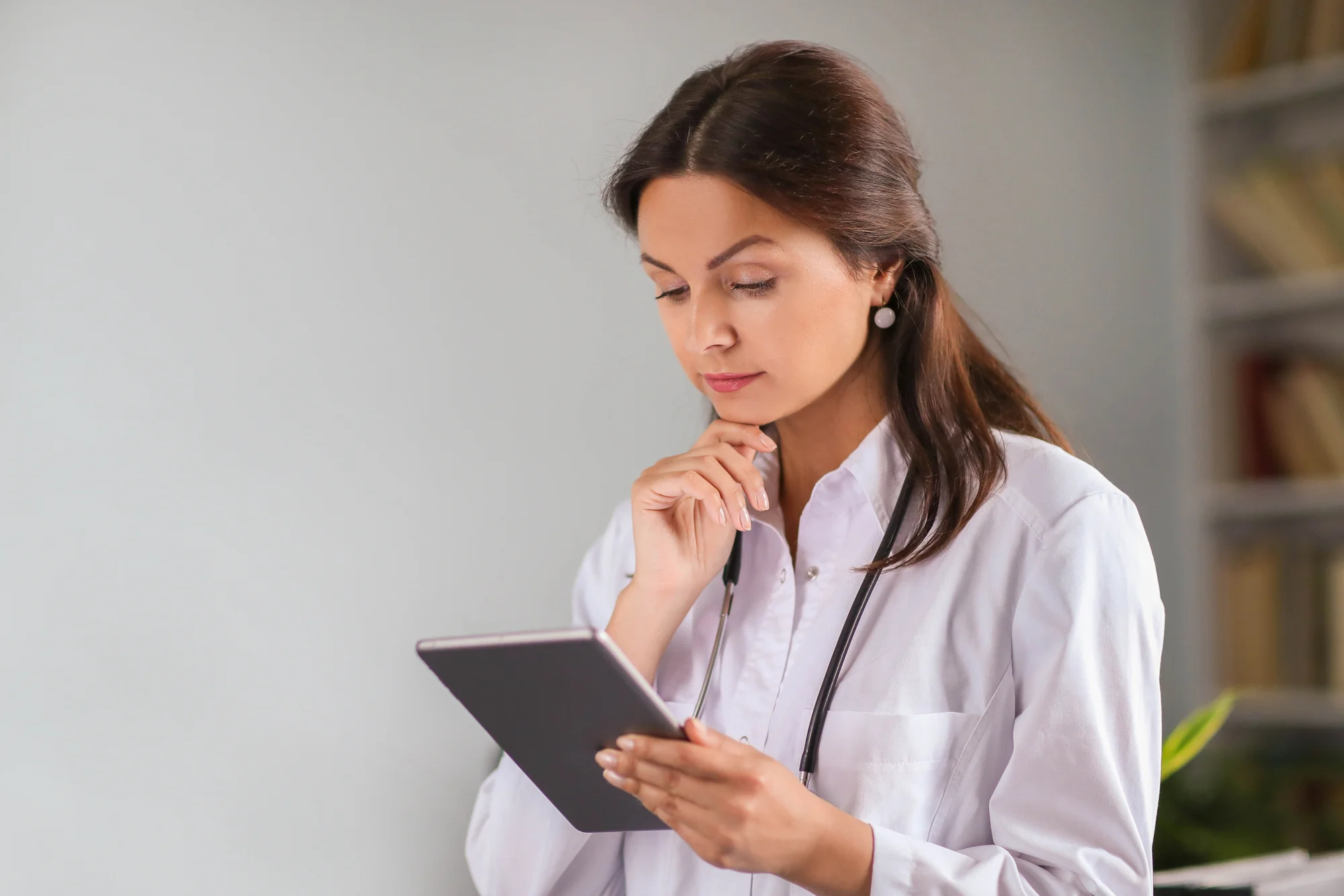 Building HIPAA-Compliant Solutions: No-Code Platforms vs. Traditional ...