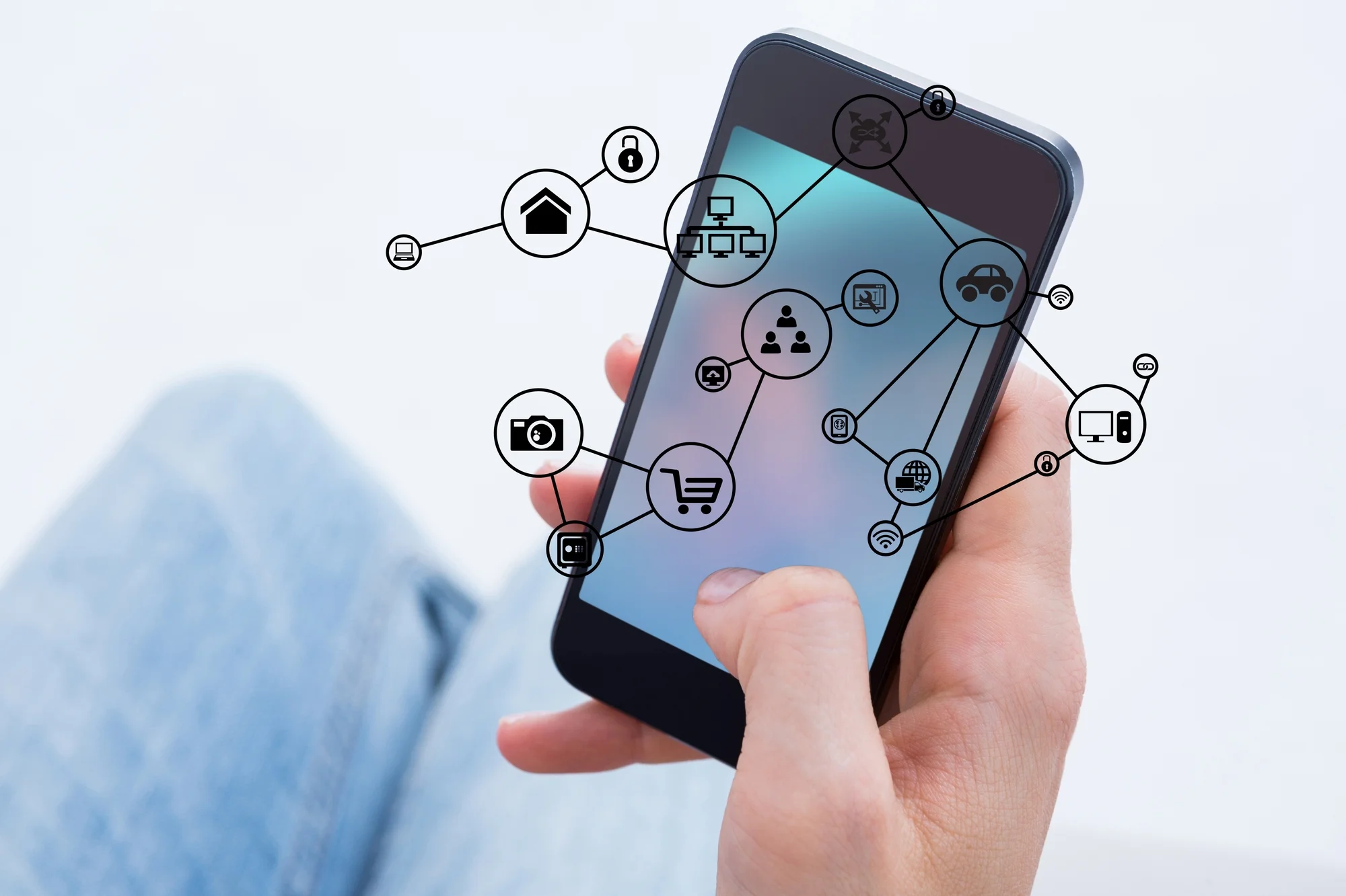 Mobile App Development: No-Code vs. Traditional Coding | AppMaster